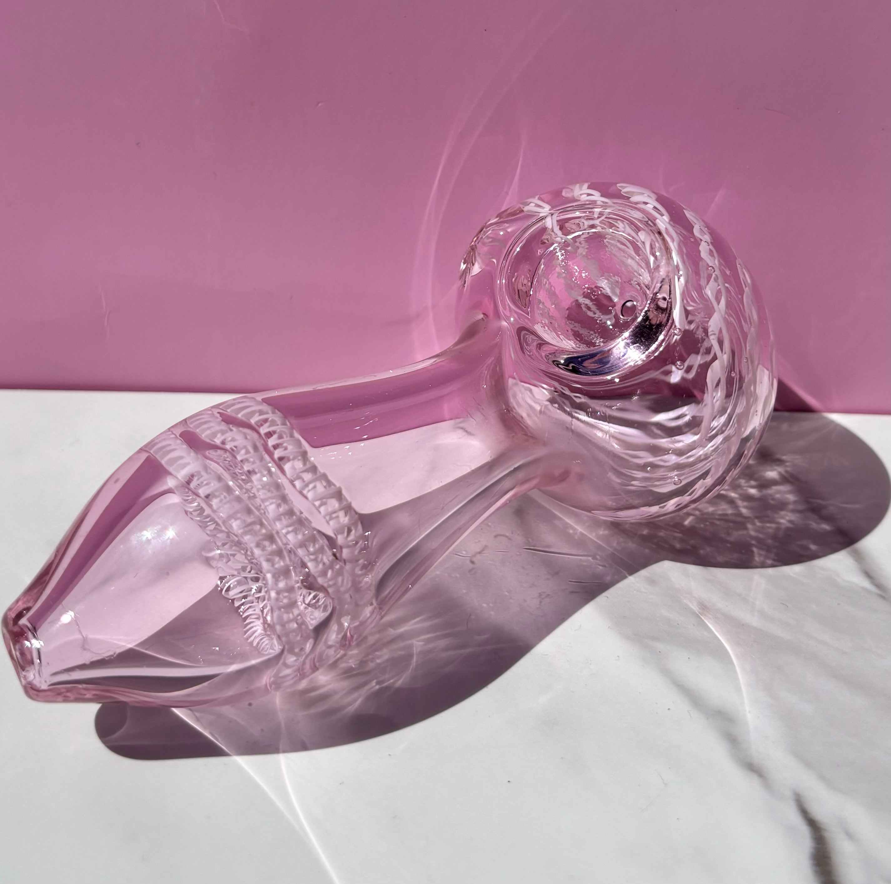 Pink hand pipes – Glass Essentials